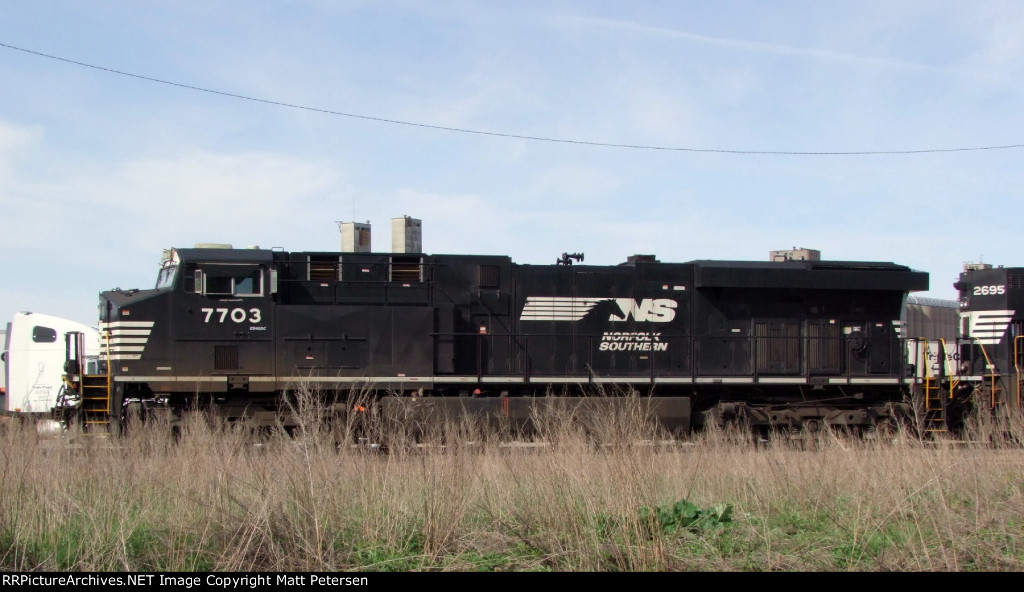 NS 7703